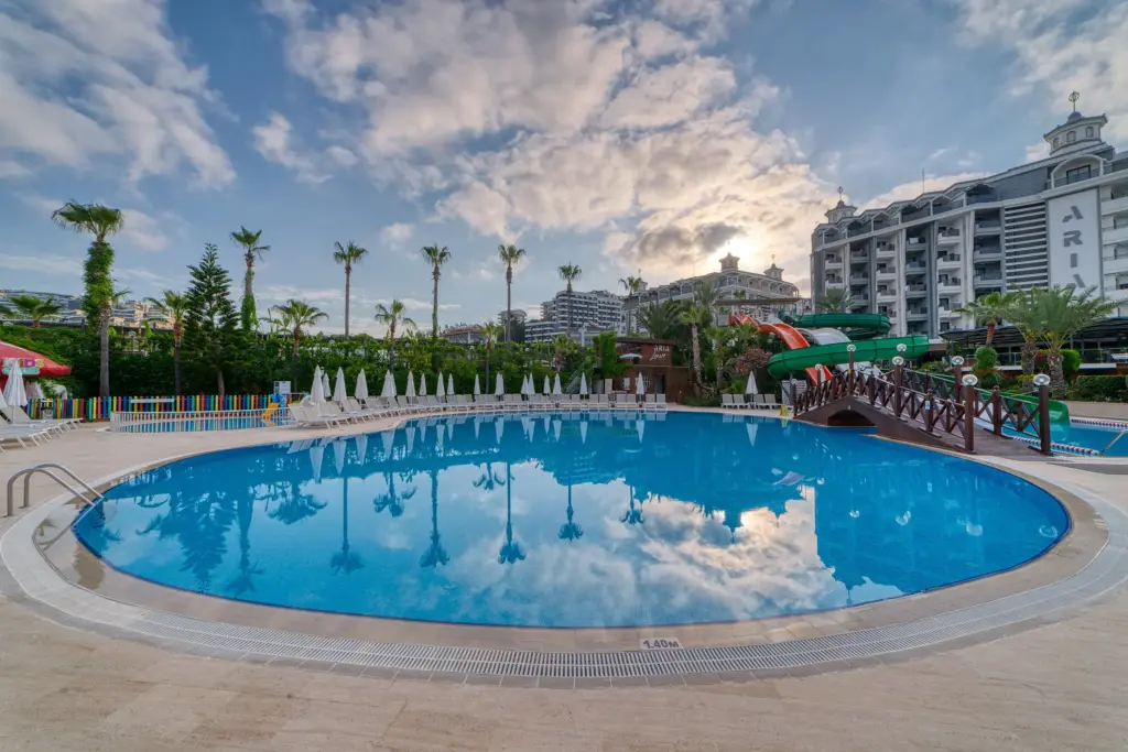 Pools & Strand | Aria Resort & Spa Hotel